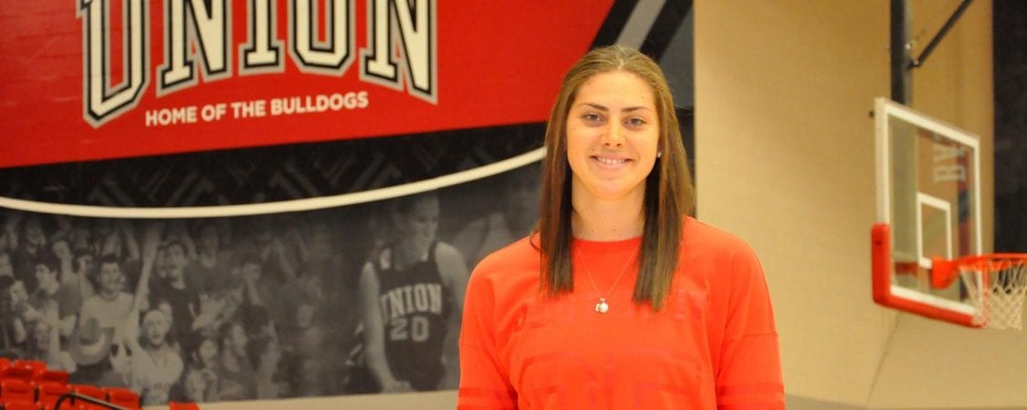 Women's college basketball coach says she now lives for Christ and not ...