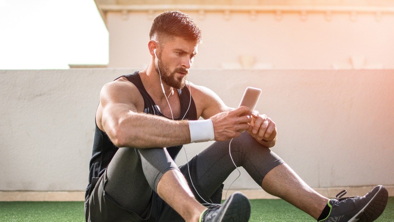 Devotional on distractions: May 13 - Sports Spectrum